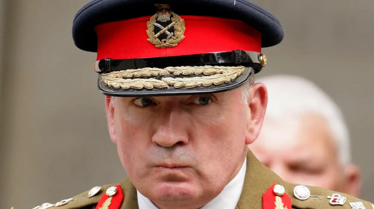 Lords Evans and Lord Dannatt suspended over lobbying breach